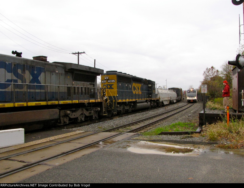CSX 4035 and NJT 3508